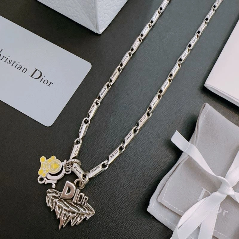 Economical Christian Dior Necklaces