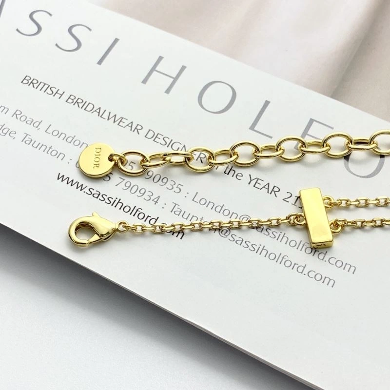 Factory-made Christian Dior Necklaces