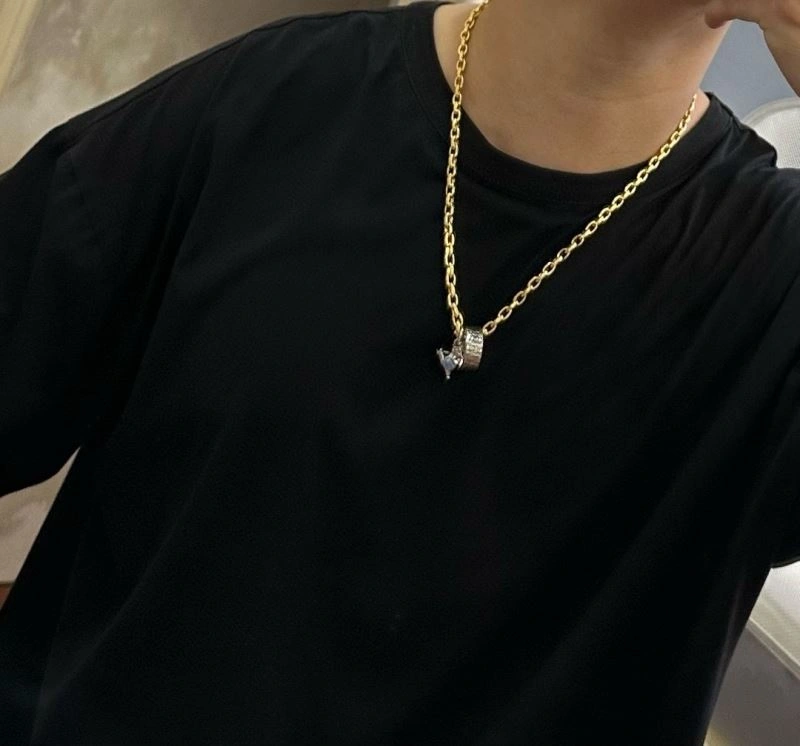 Official Christian Dior Necklaces