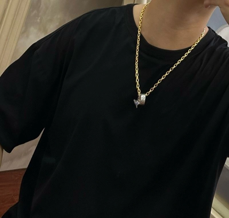 Official Christian Dior Necklaces