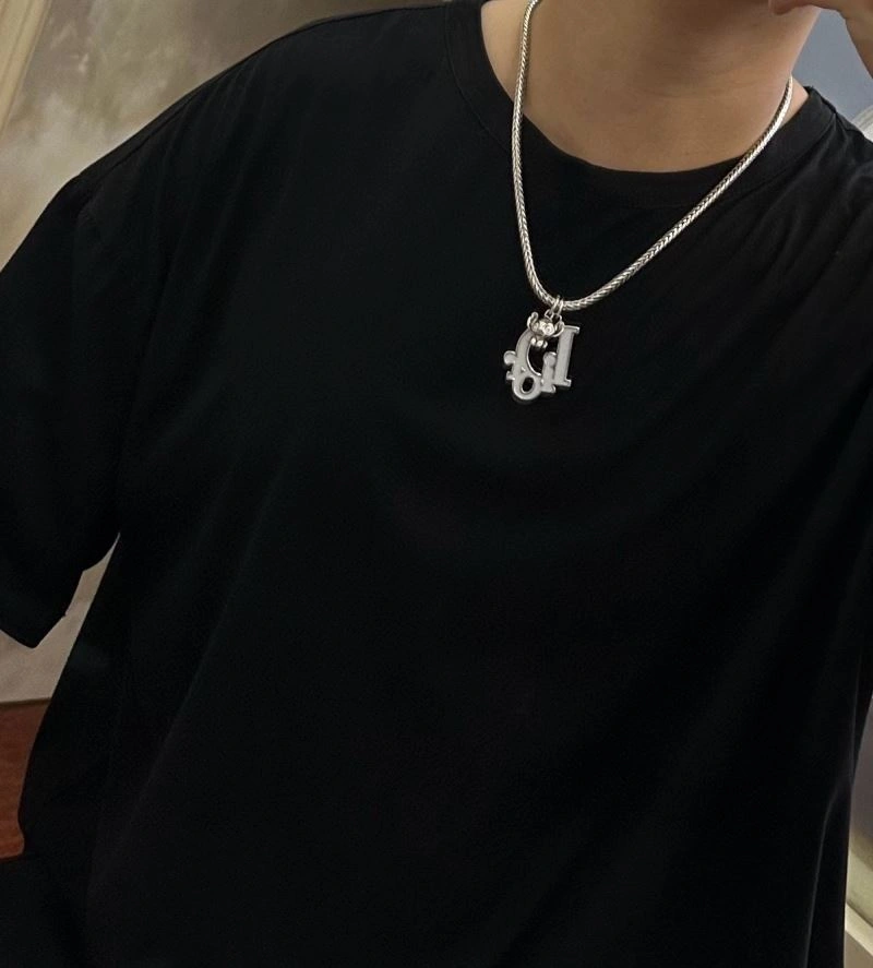 Factory-made Christian Dior Necklaces