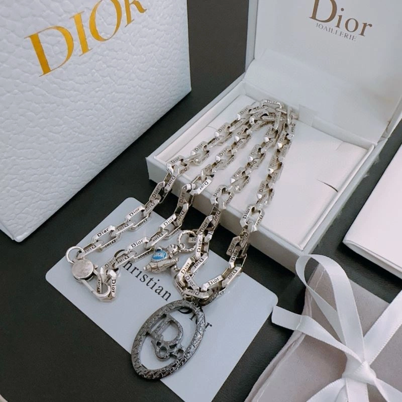 1:1 copy Christian Dior Necklaces