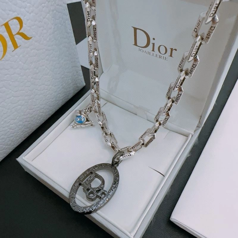 1:1 copy Christian Dior Necklaces