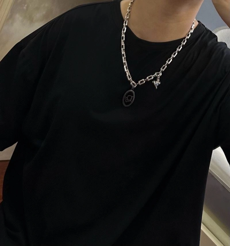 1:1 copy Christian Dior Necklaces