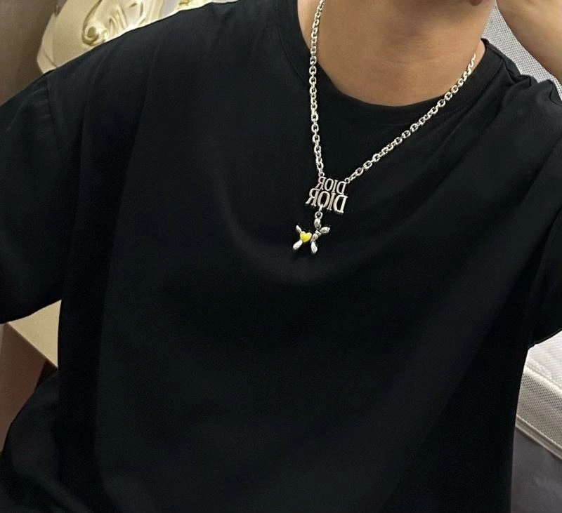 Inexpensive Christian Dior Necklaces