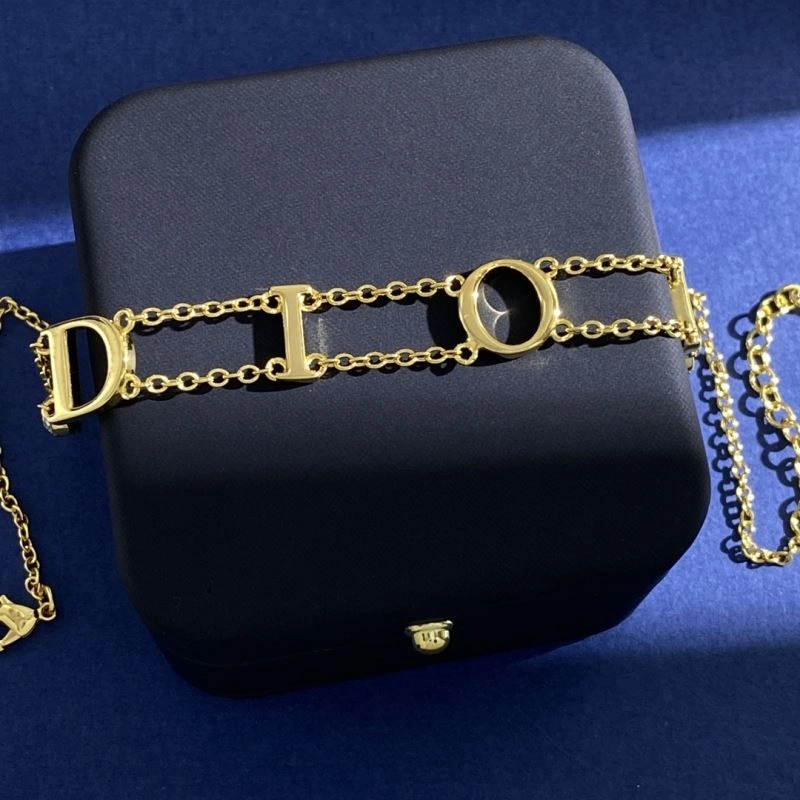 1:1 copy Christian Dior Necklaces