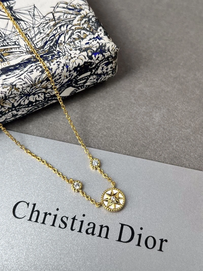 Accurate model Christian Dior Necklaces