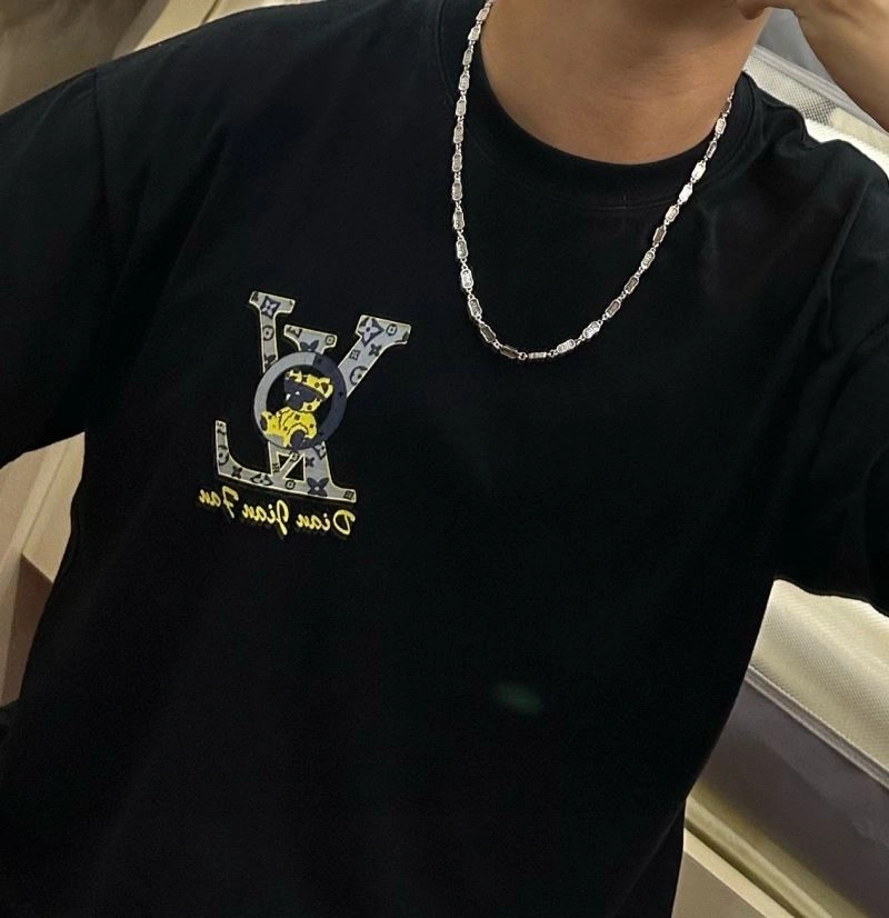 Reasonably priced Christian Dior Necklaces