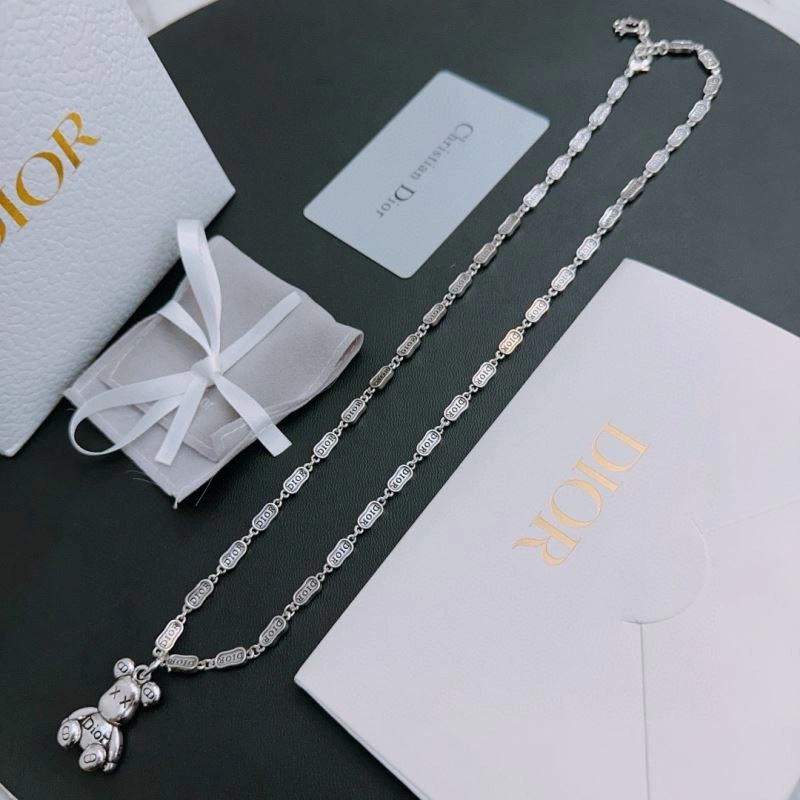 Top mirror Christian Dior Necklaces