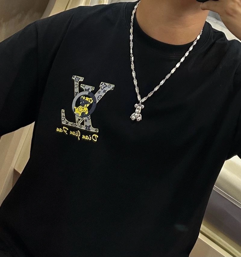 Top mirror Christian Dior Necklaces
