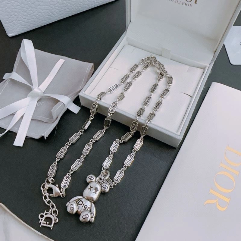 Top mirror Christian Dior Necklaces