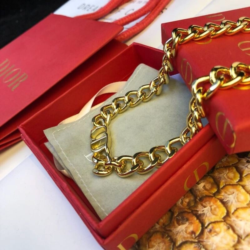Factory-made Christian Dior Necklaces
