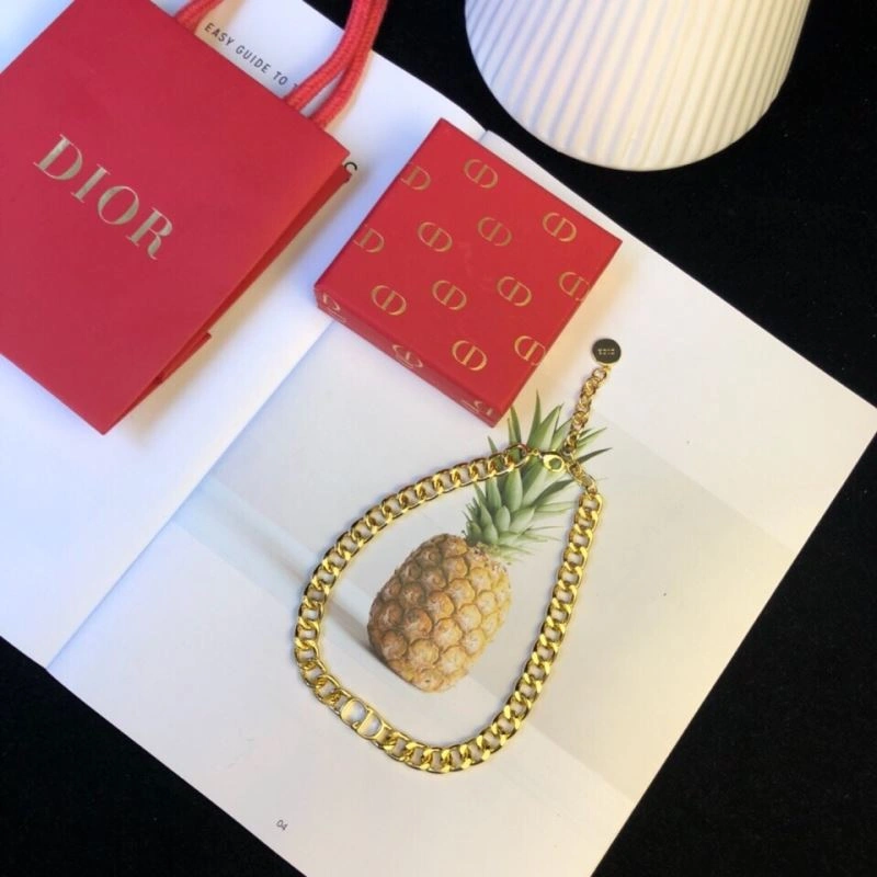 Factory-made Christian Dior Necklaces