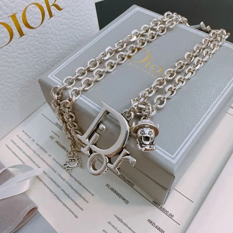 Economical Christian Dior Necklaces