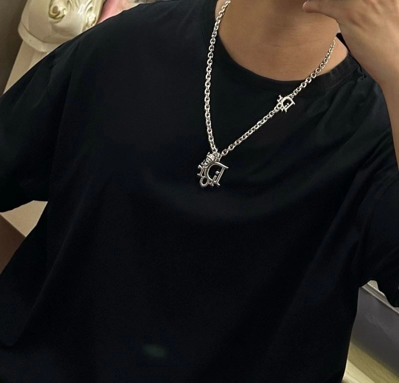 Economical Christian Dior Necklaces