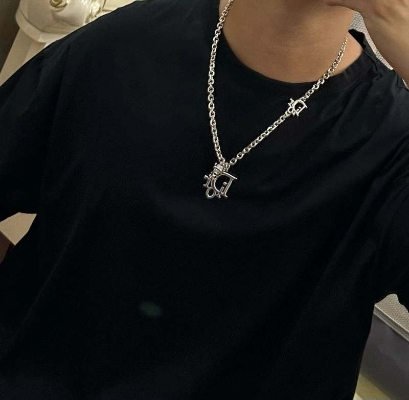 Economical Christian Dior Necklaces