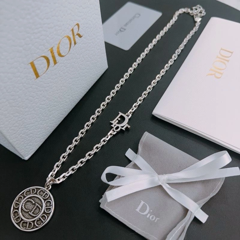 1:1 copy Christian Dior Necklaces