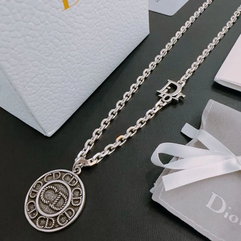 1:1 copy Christian Dior Necklaces