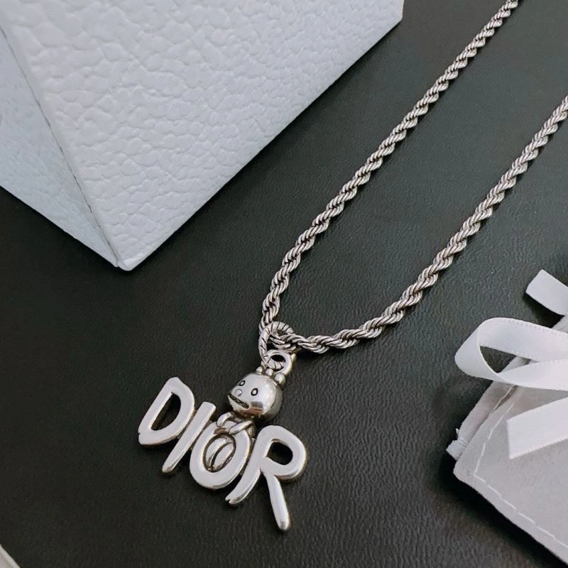 Cut-rate Christian Dior Necklaces