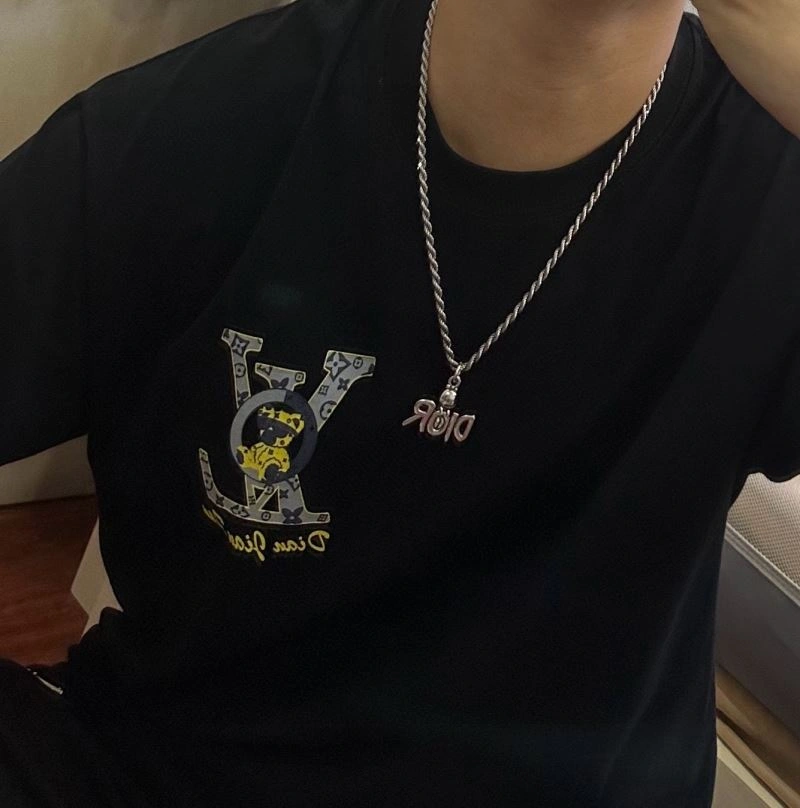 Cut-rate Christian Dior Necklaces