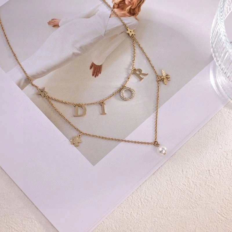 Low-cost Christian Dior Necklaces