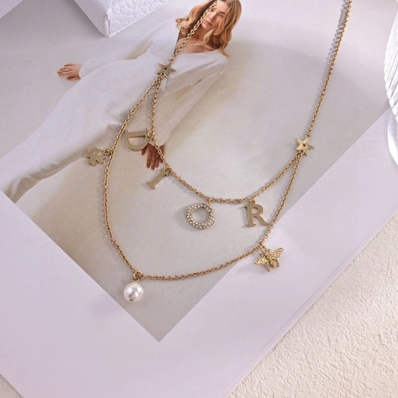 Low-cost Christian Dior Necklaces