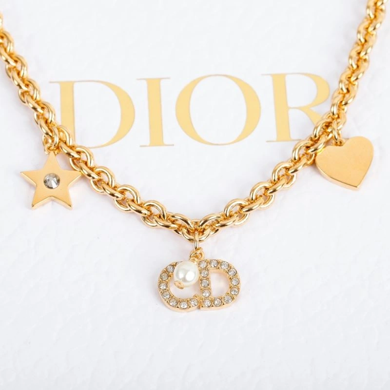 Bargain Christian Dior Necklaces