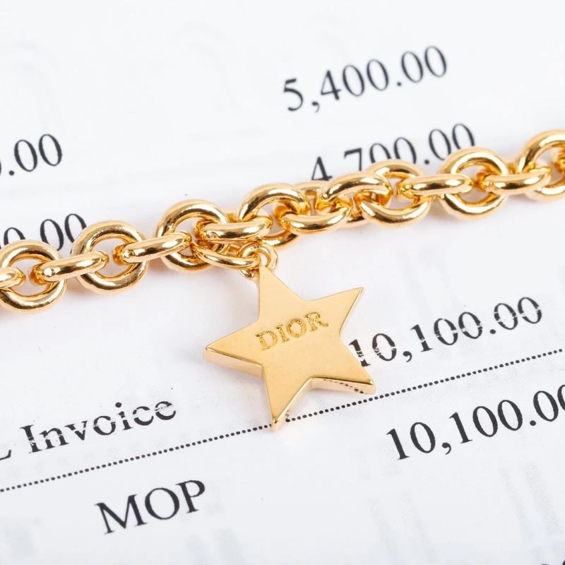 Bargain Christian Dior Necklaces