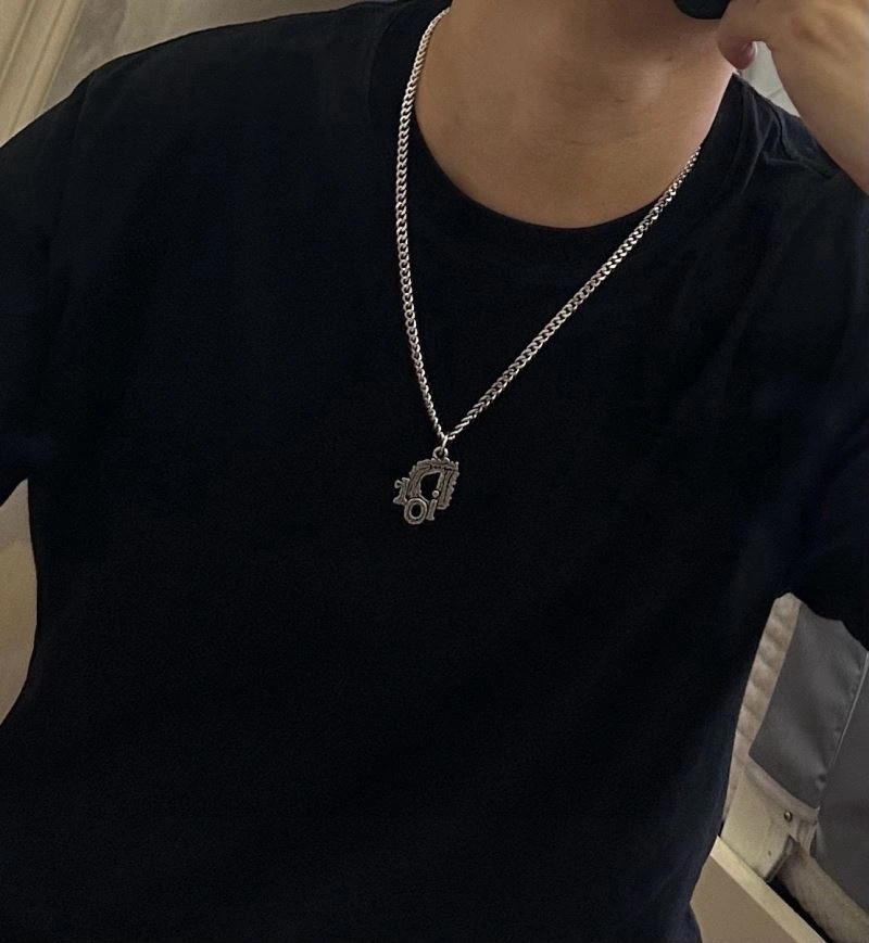 Top mirror Christian Dior Necklaces