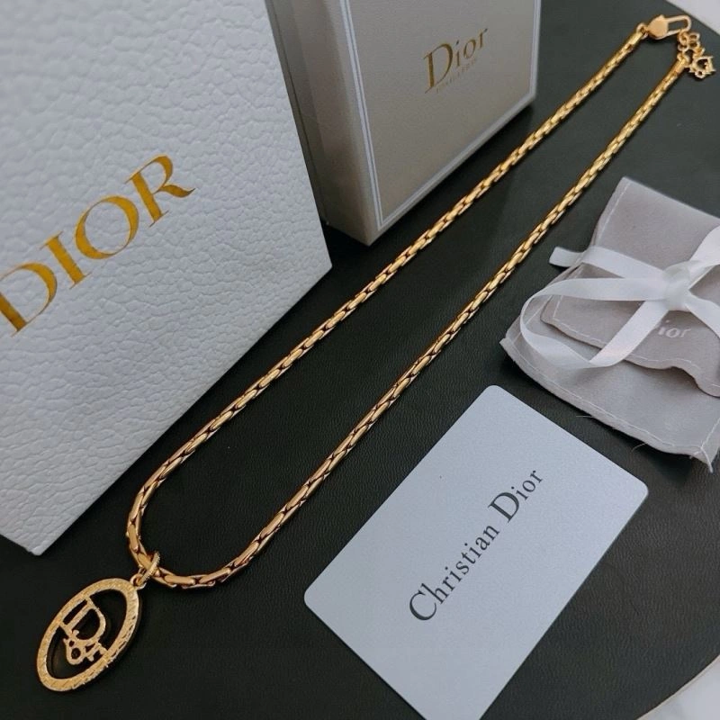 Discounted Christian Dior Necklaces