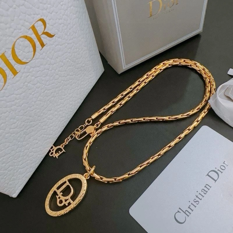 Discounted Christian Dior Necklaces