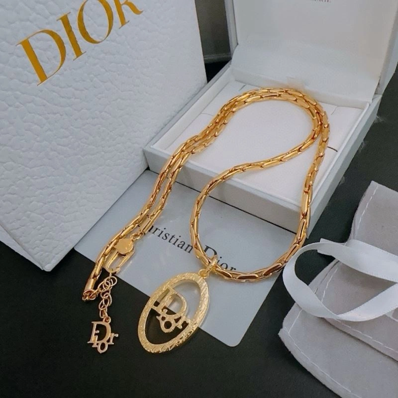 Discounted Christian Dior Necklaces