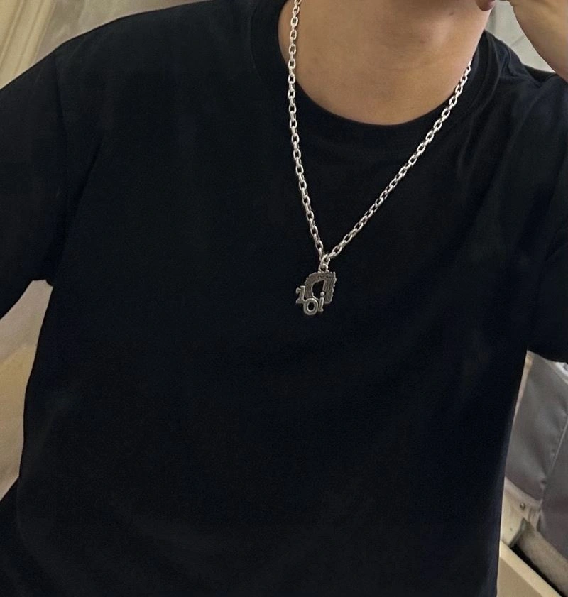 Indistinguishable Christian Dior Necklaces