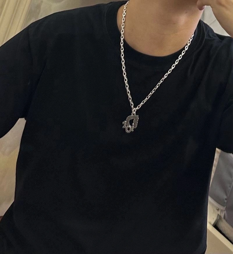 Indistinguishable Christian Dior Necklaces