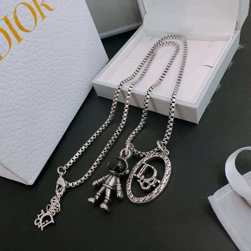 Inexpensive Christian Dior Necklaces