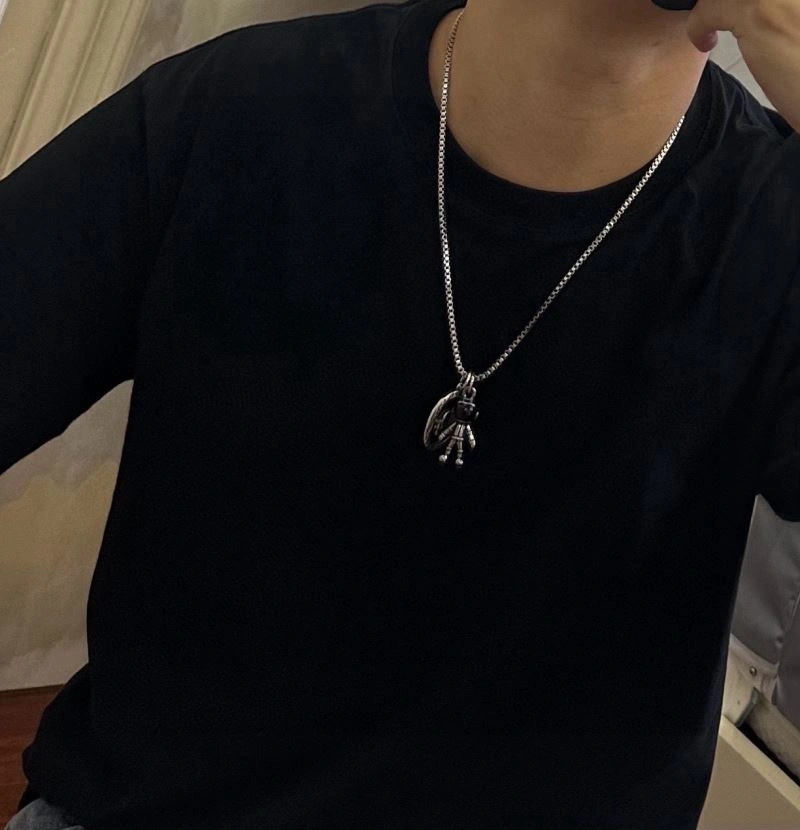 Inexpensive Christian Dior Necklaces