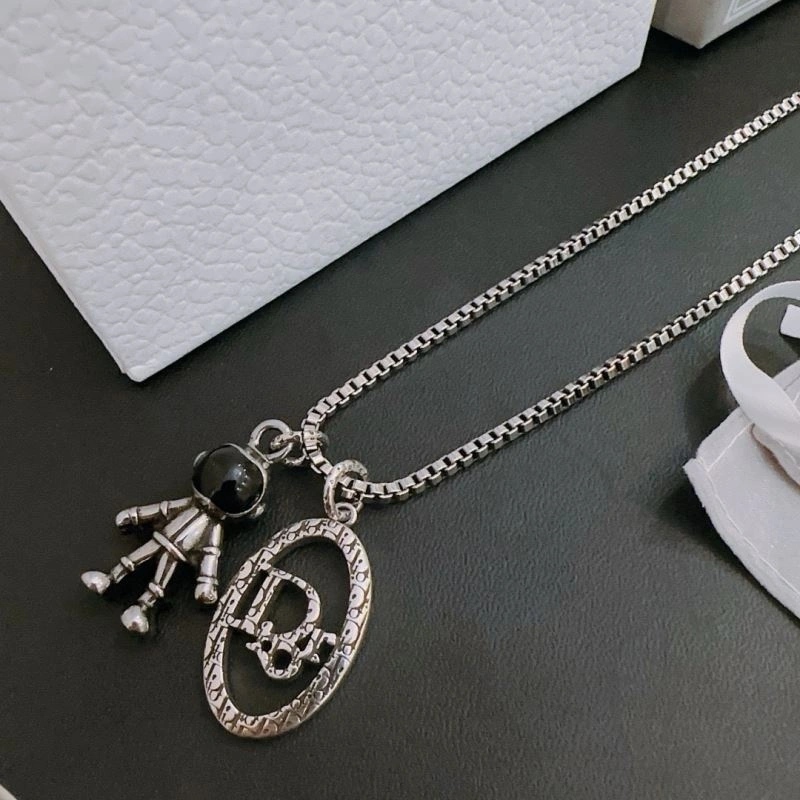 Inexpensive Christian Dior Necklaces