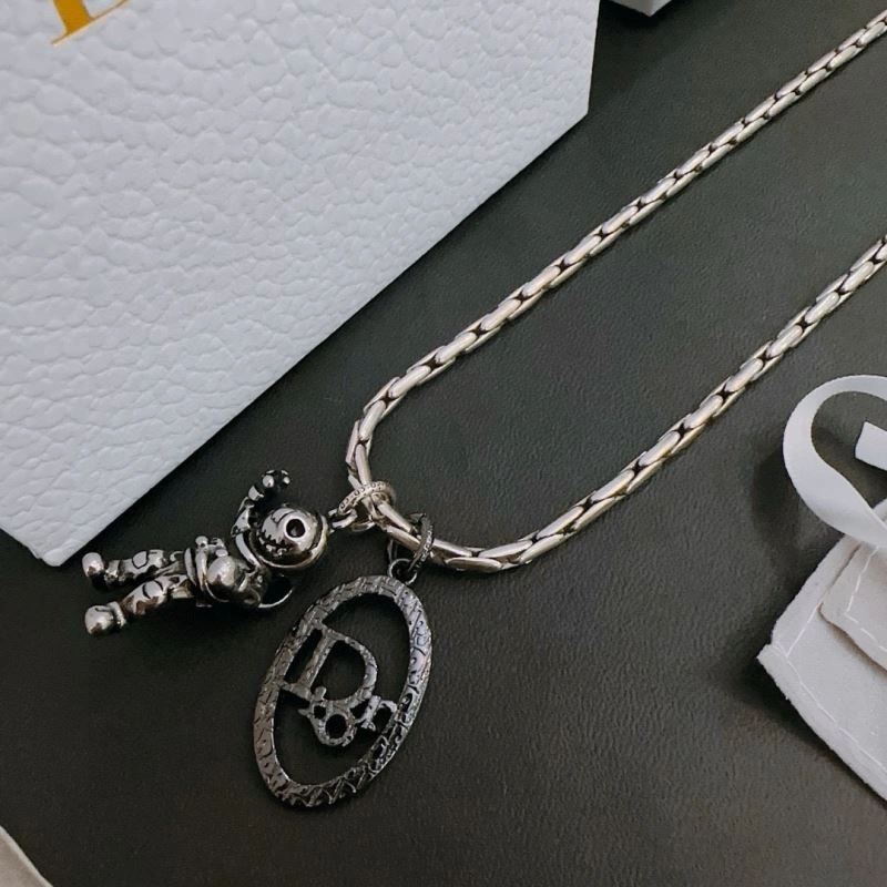 Discounted Christian Dior Necklaces
