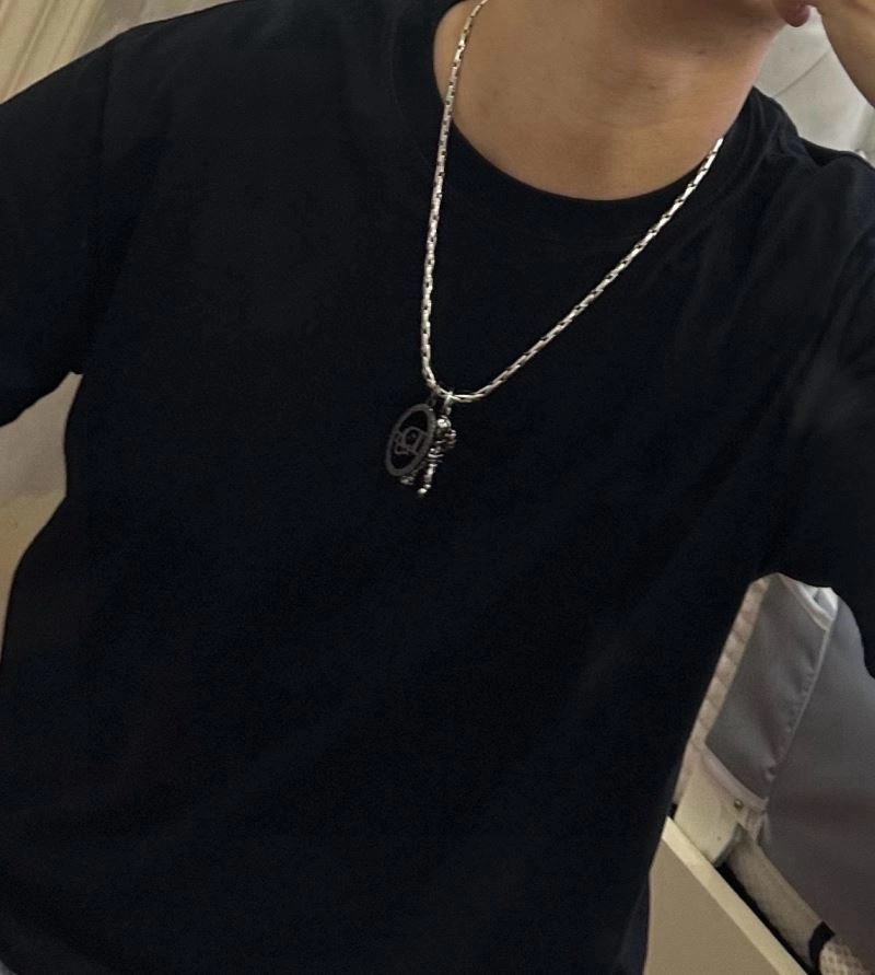 Discounted Christian Dior Necklaces