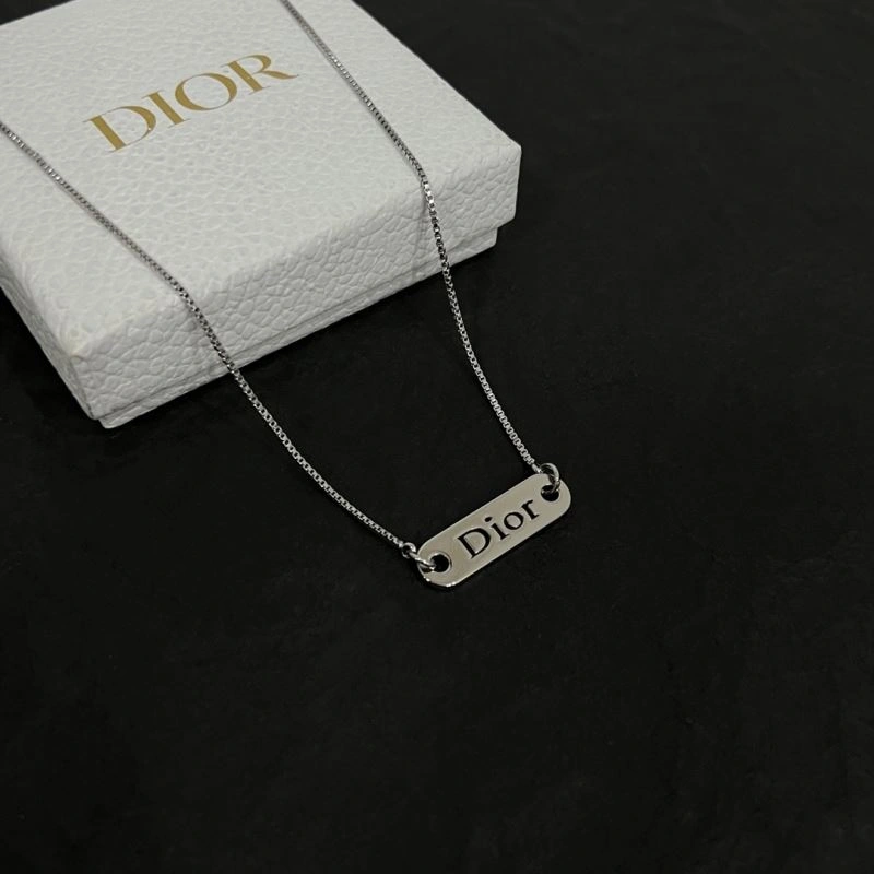 Cut-rate Christian Dior Necklaces