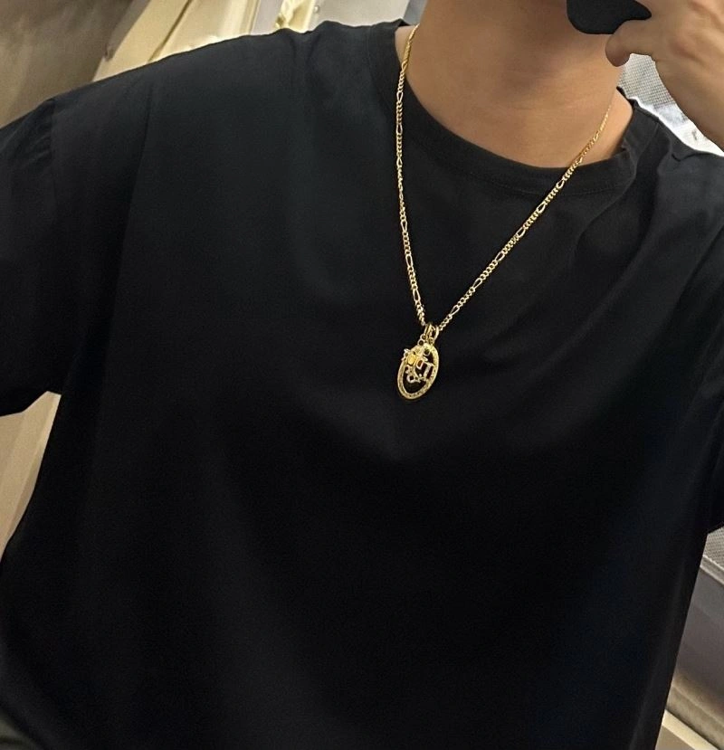 Top mirror Christian Dior Necklaces