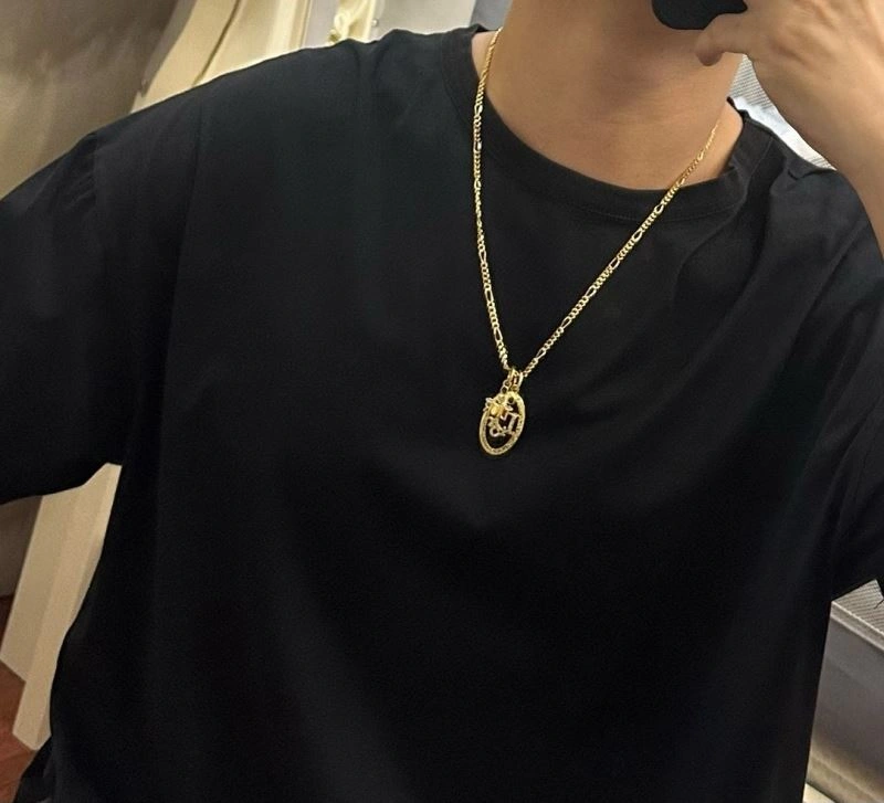 Top mirror Christian Dior Necklaces