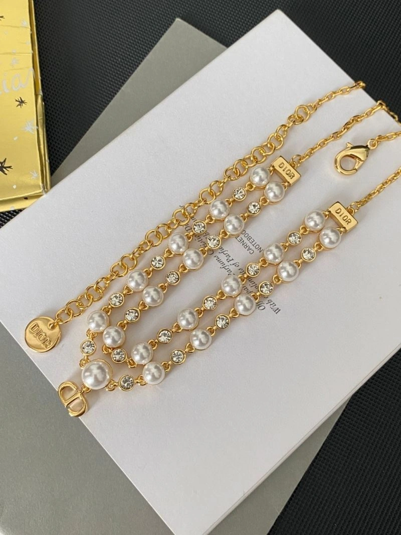 Top mirror Christian Dior Necklaces