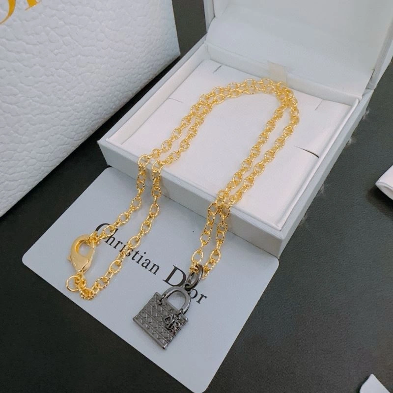 Economical Christian Dior Necklaces