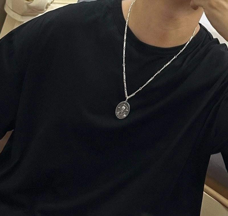 Cut-rate Christian Dior Necklaces