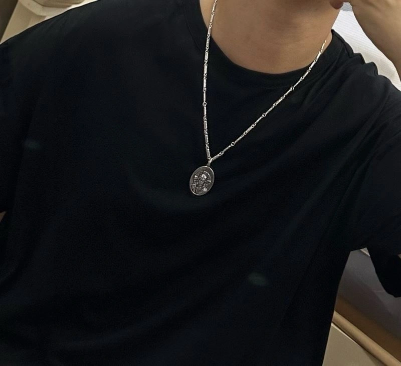 Cut-rate Christian Dior Necklaces