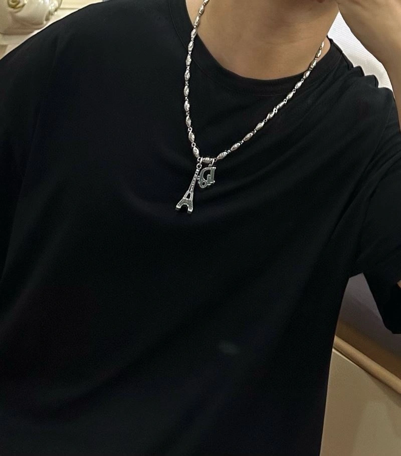 High fidelity Christian Dior Necklaces
