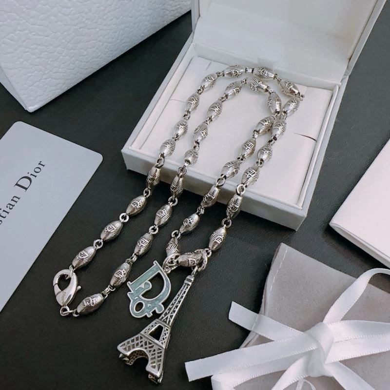 High fidelity Christian Dior Necklaces