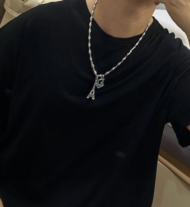 High fidelity Christian Dior Necklaces
