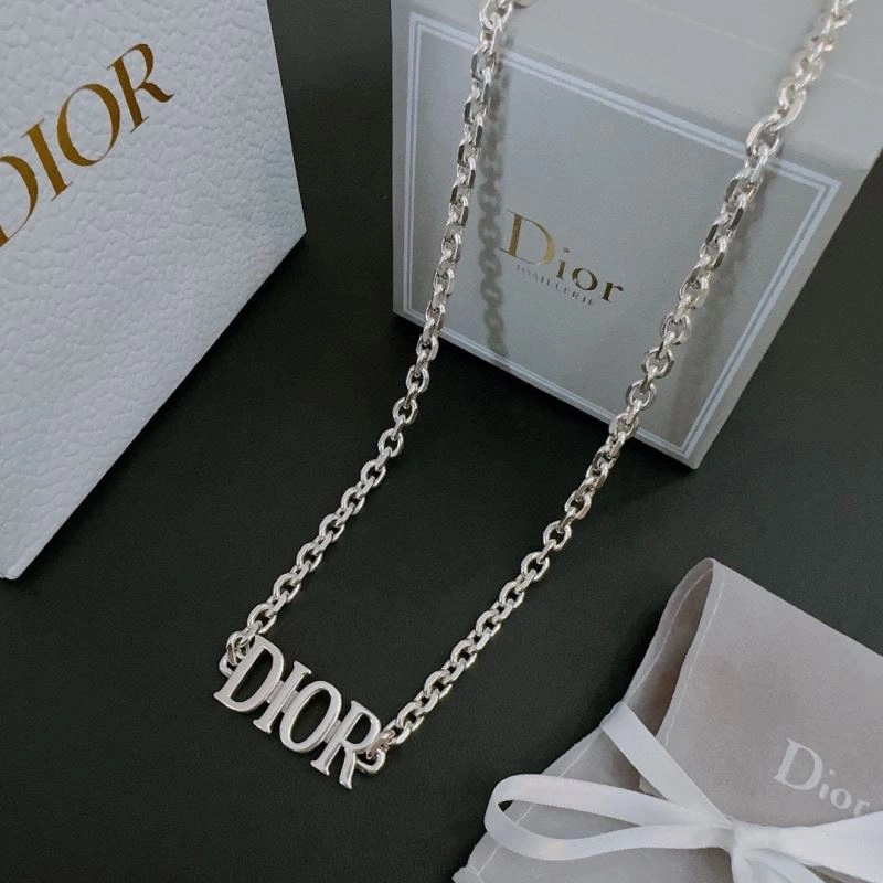 Bargain Christian Dior Necklaces